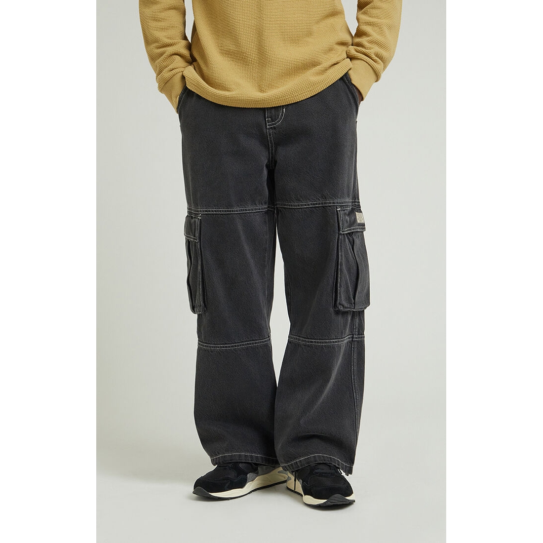 Men's Black Extreme Baggy Cargo Jeans - 28W x 30L available Men's Black Extreme Baggy Cargo Jeans - 28W x 30L available